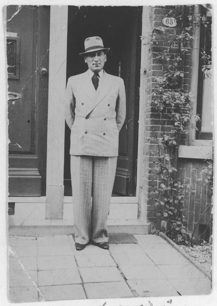 Photograph of Jacques de Wolf (photograph)